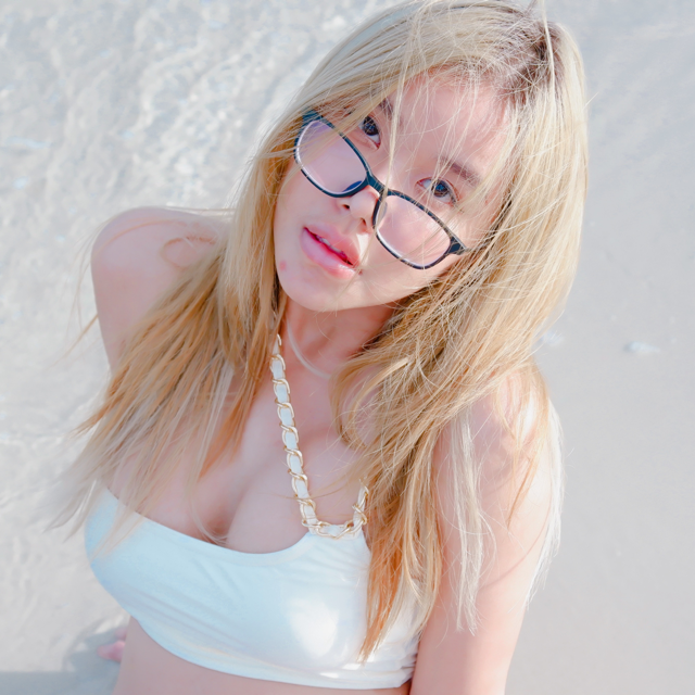 nook glasses girl - Instabio | Link in bio